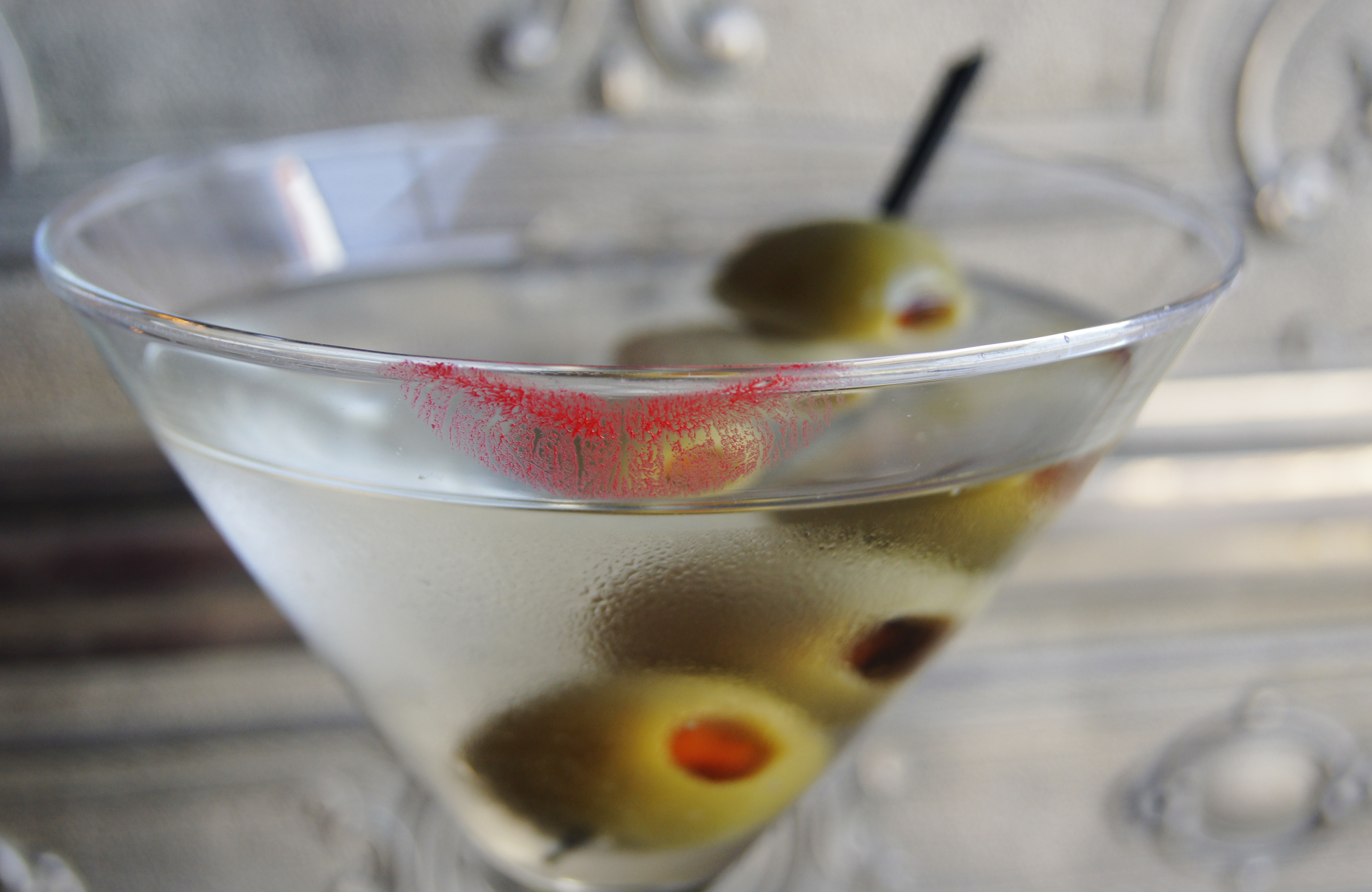 A Comprehensive Guide to Martinis – Spirit Sirens